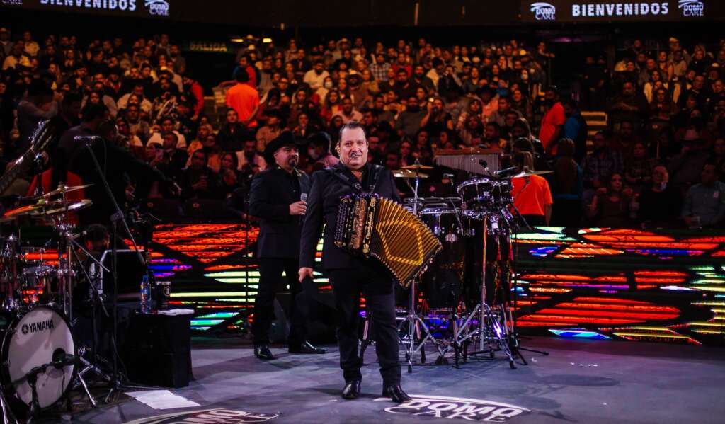 Pesado ofrece su tercer concierto con Sold Out en el Domo Care ...