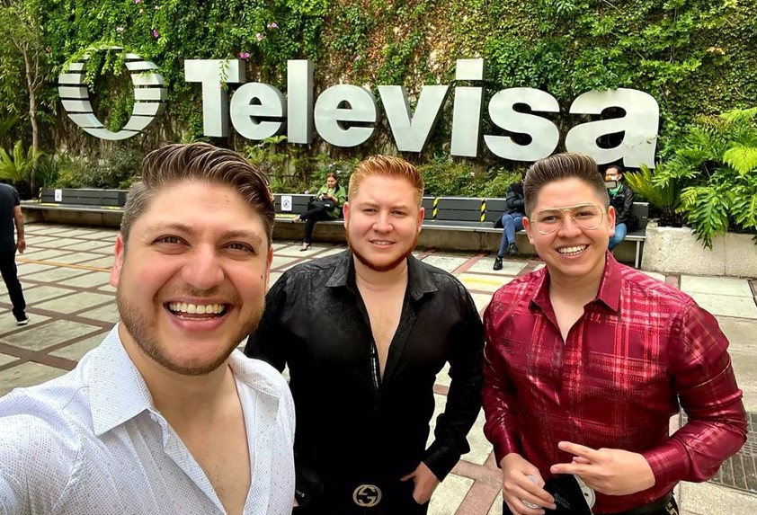 Los Rojos promocionan su música en la CDMX - ClaudiaPeralta